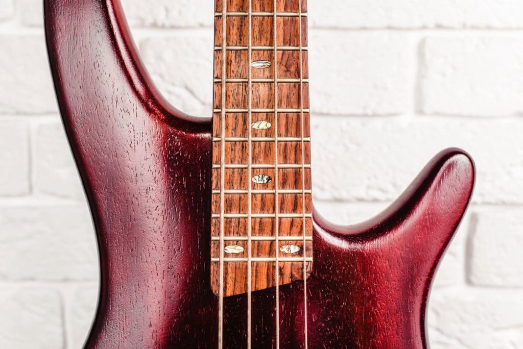 Bass Guitar Strings: An Enthusiast’s Guide